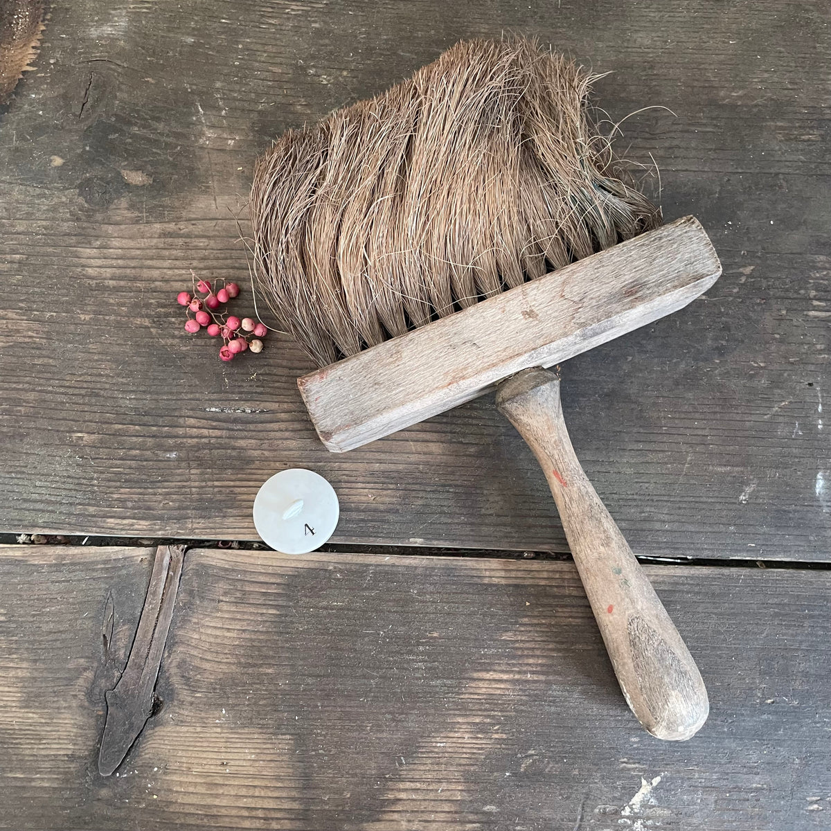 Antique Rustic Paint Brush – No.4 Vintage