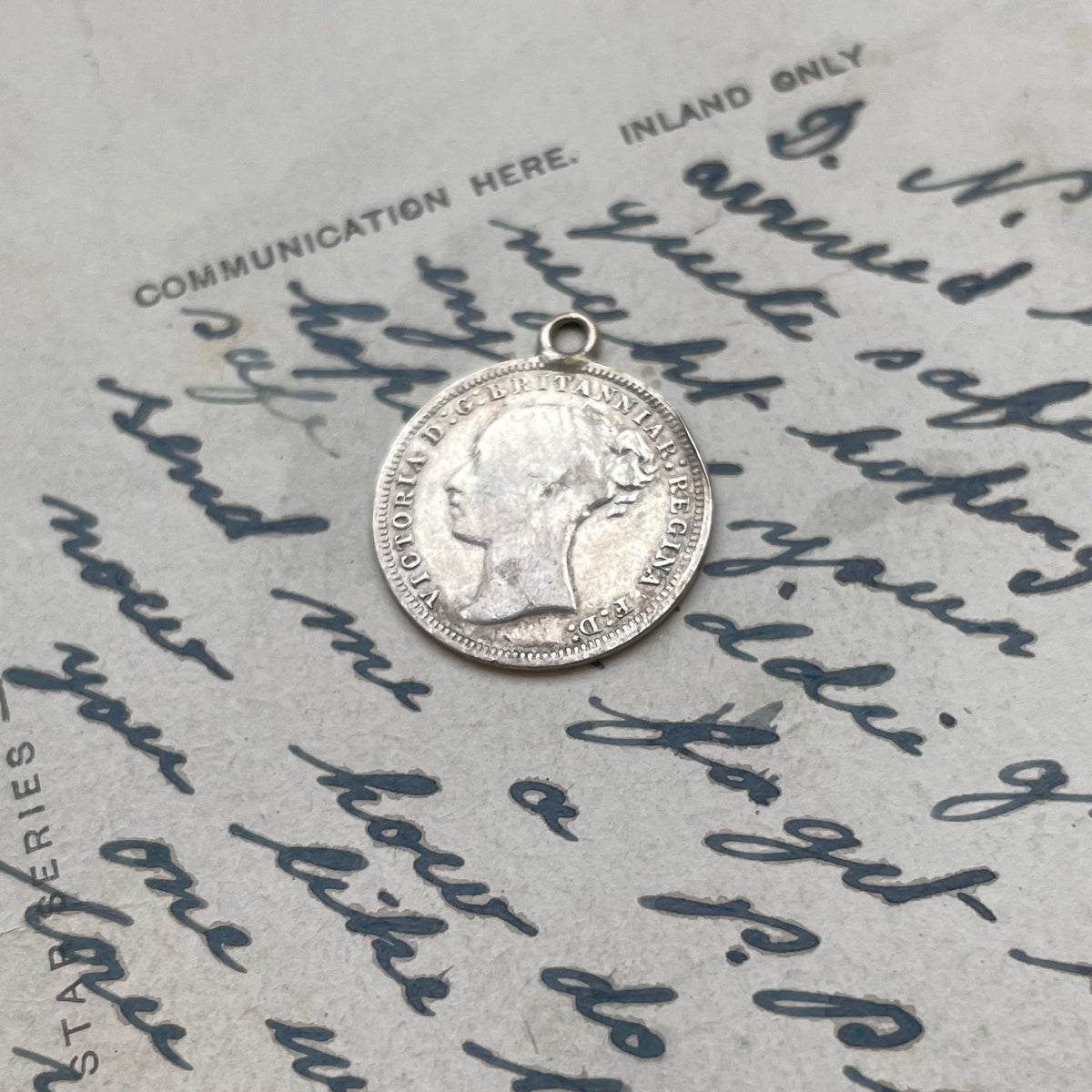 Victorian Floral Love Token Charm – No.4 Vintage