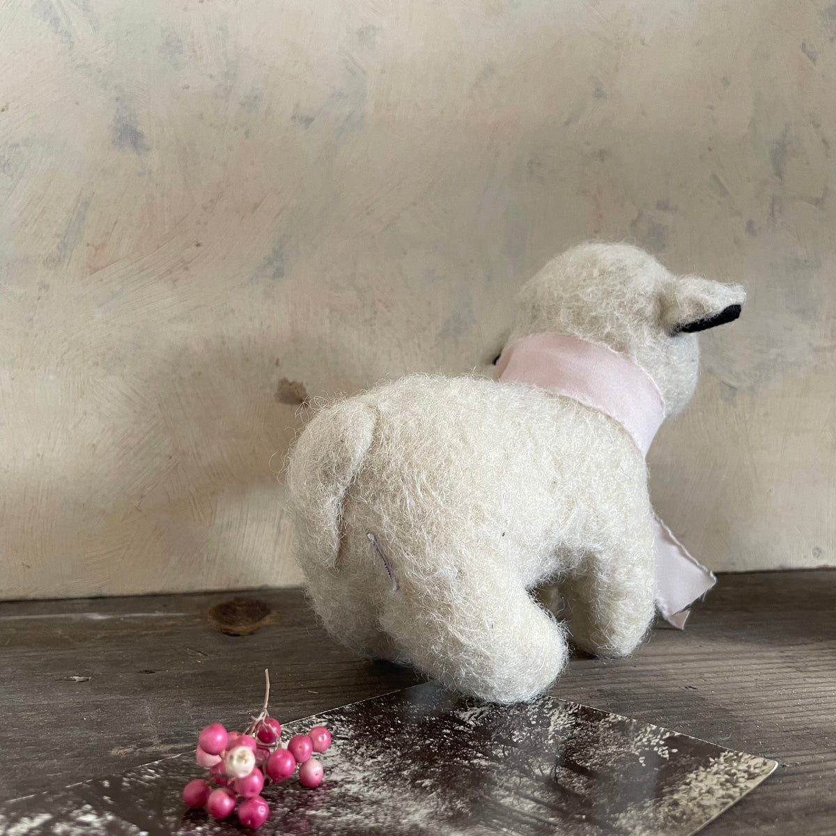 Vintage Pretty Lamb – No.4 Vintage