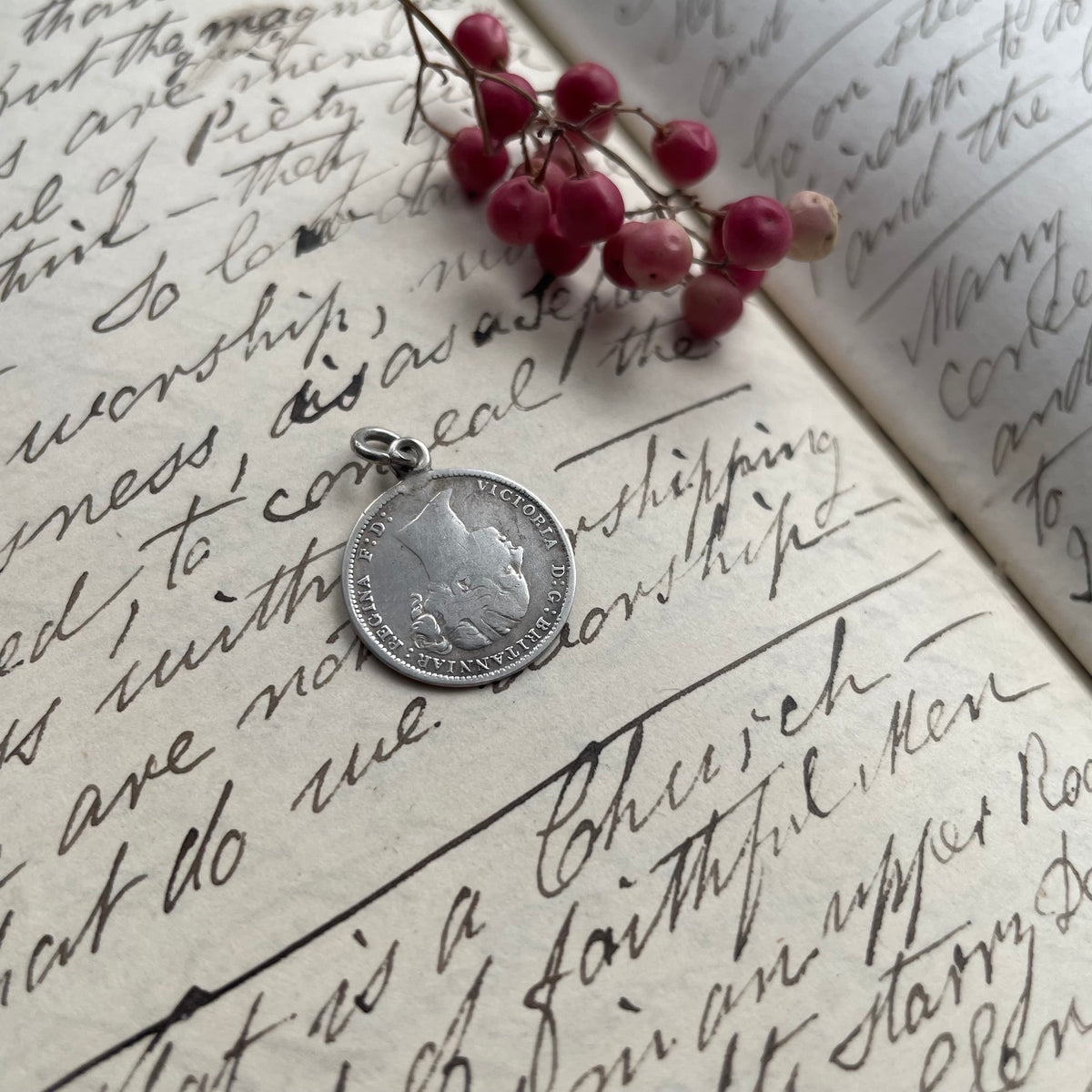 Victorian ASN Love Token Charm – No.4 Vintage