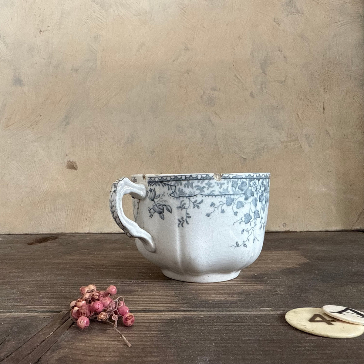 Antique Transfer Chippy Cup – No.4 Vintage