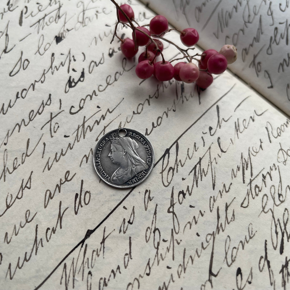 Victorian Aunt Emma Love Token Charm – No.4 Vintage