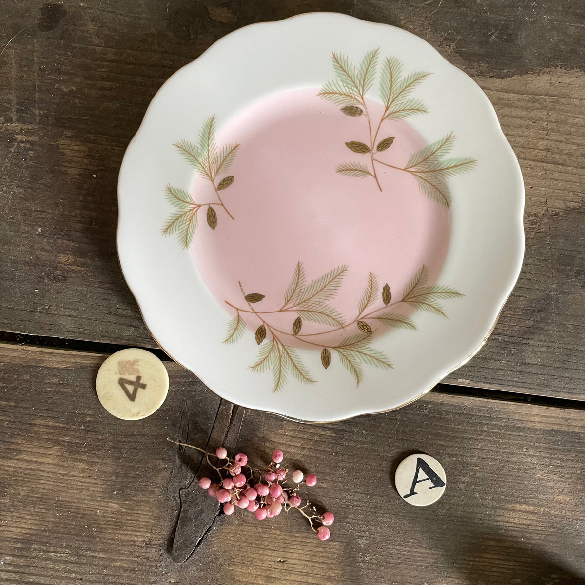 Vintage Pretty Plate – No.4 Vintage