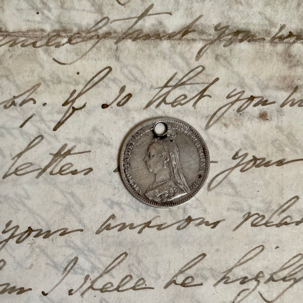 Maud Love Token – No.4 Vintage